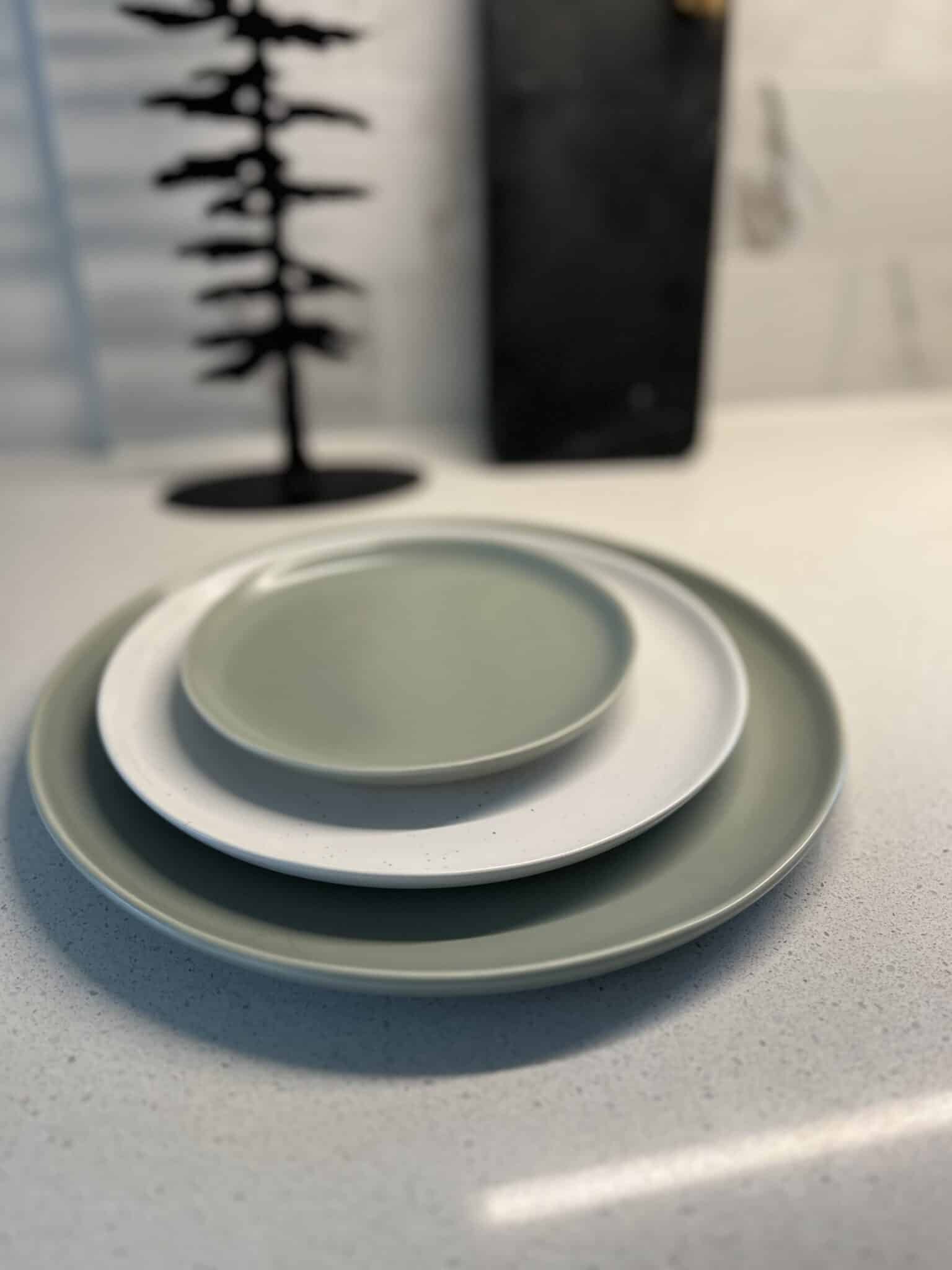 The 6 Best Eco-Friendly Dinnerware Brands - LeafScore