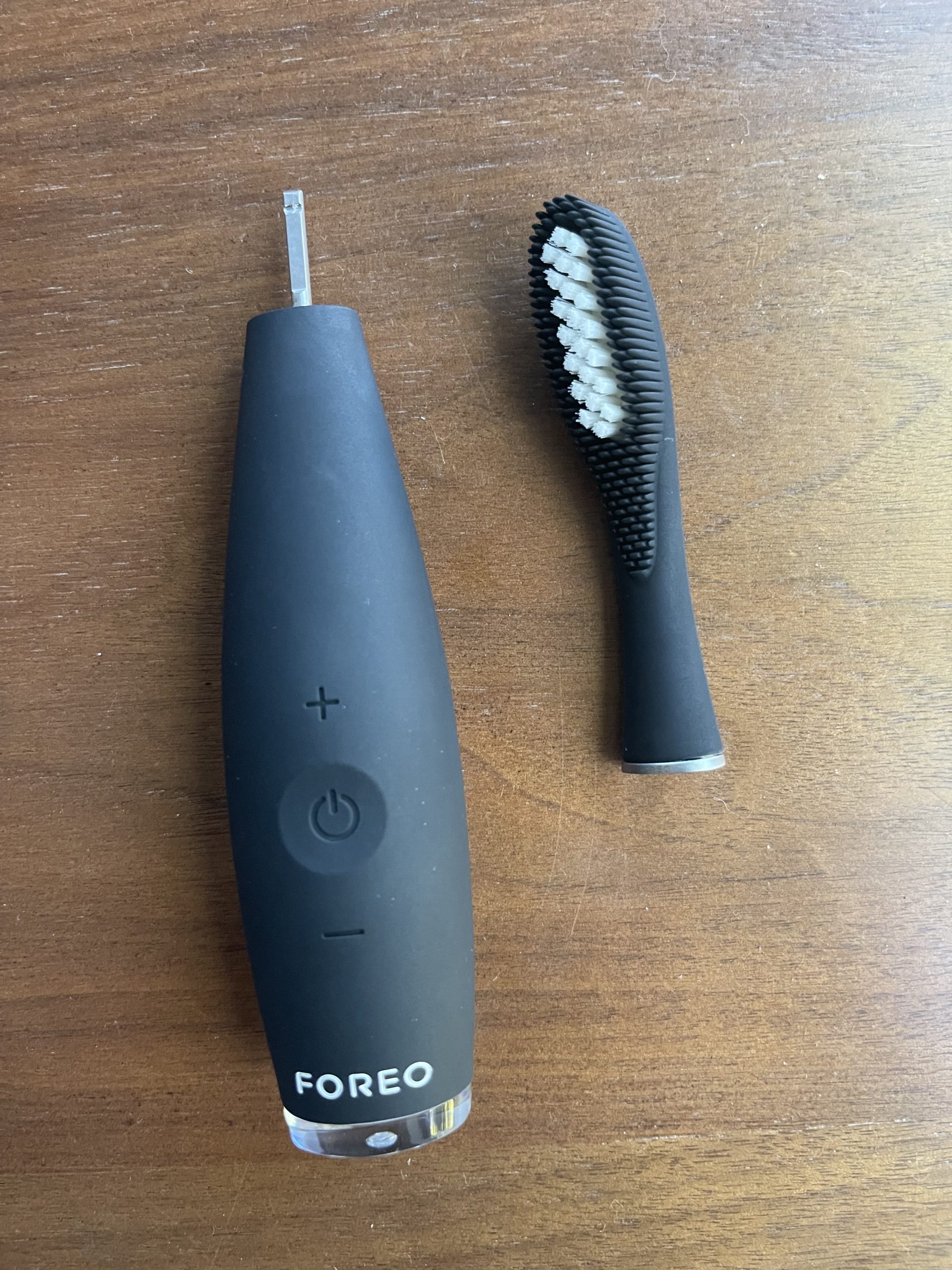 Does the Foreo ISSA 3 Electric Toothbrush Live Up to the Hype? - LeafScore