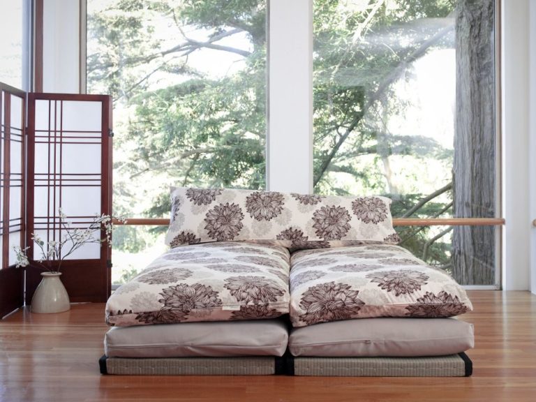 The 8 Best Organic Futon Mattresses - LeafScore