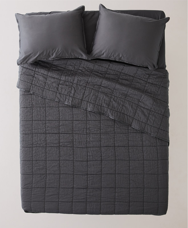 PACT Quilted Organic Cotton Comforter Review [Staff tested] - LeafScore