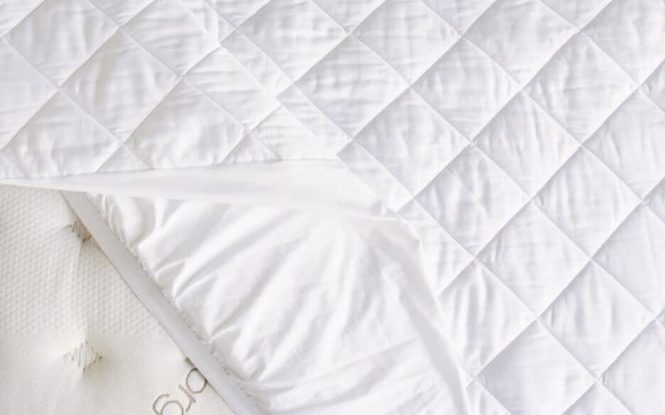 The Best Organic & Non-Toxic Mattress Protectors - LeafScore