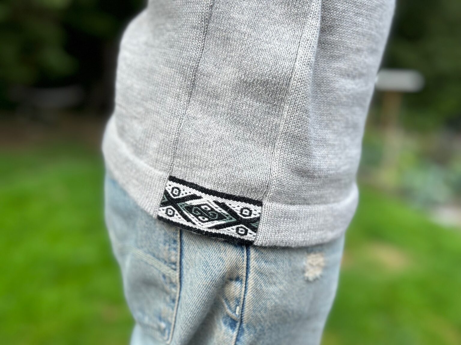 PAKA Apparel Review: We Tested the Sweaters and T-Shirts - LeafScore