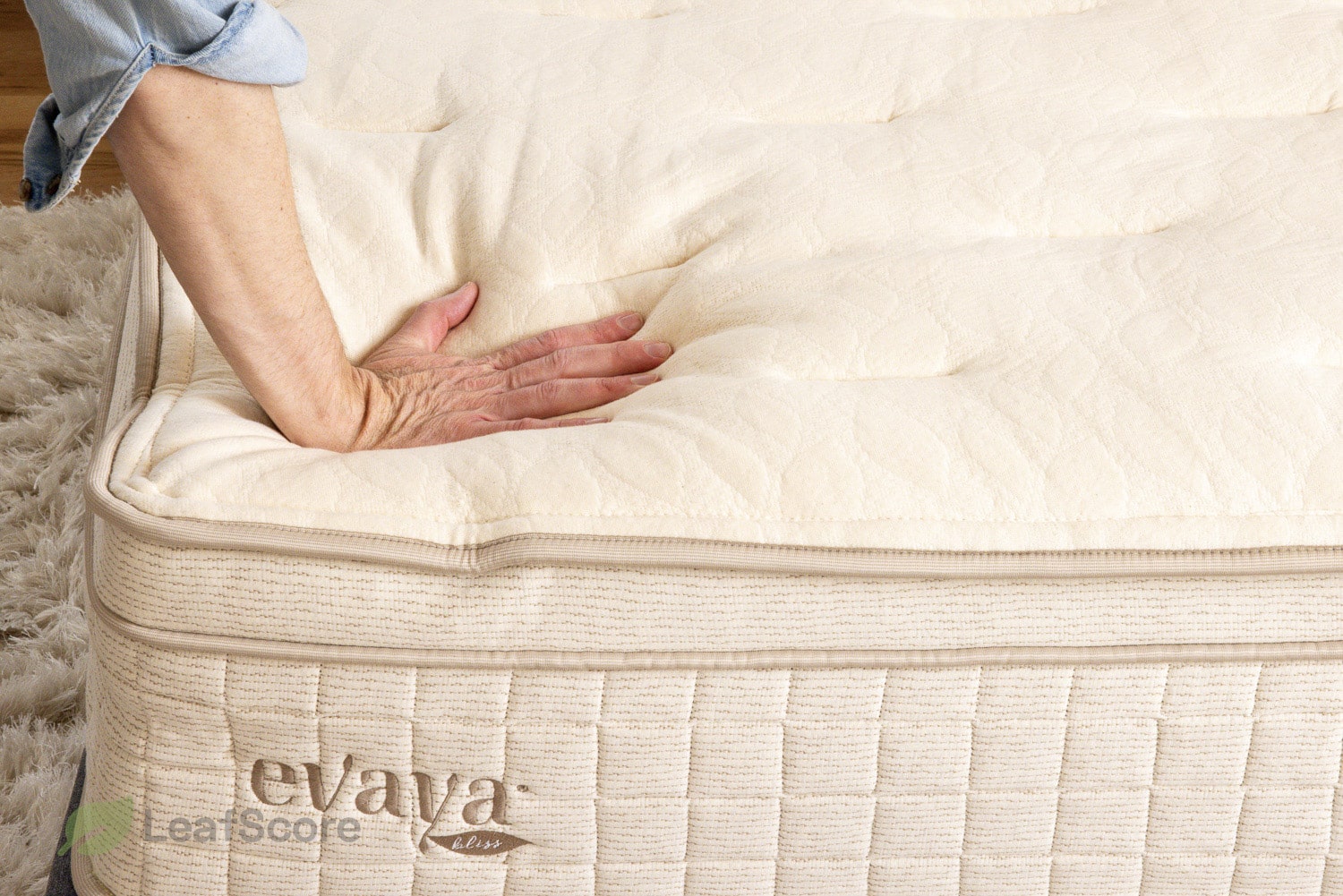 Evaya Organic Mattress Review [Staff Tested] - LeafScore